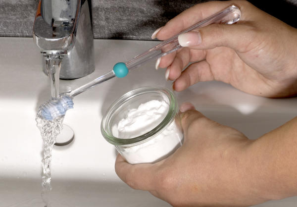 Natron: Traditionelles Hausmittel für Körper & Haushalt